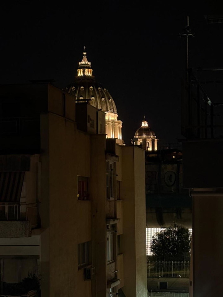 San Pietro Street 9 - Luxury Apartment With Terrace And Dome View - Roma