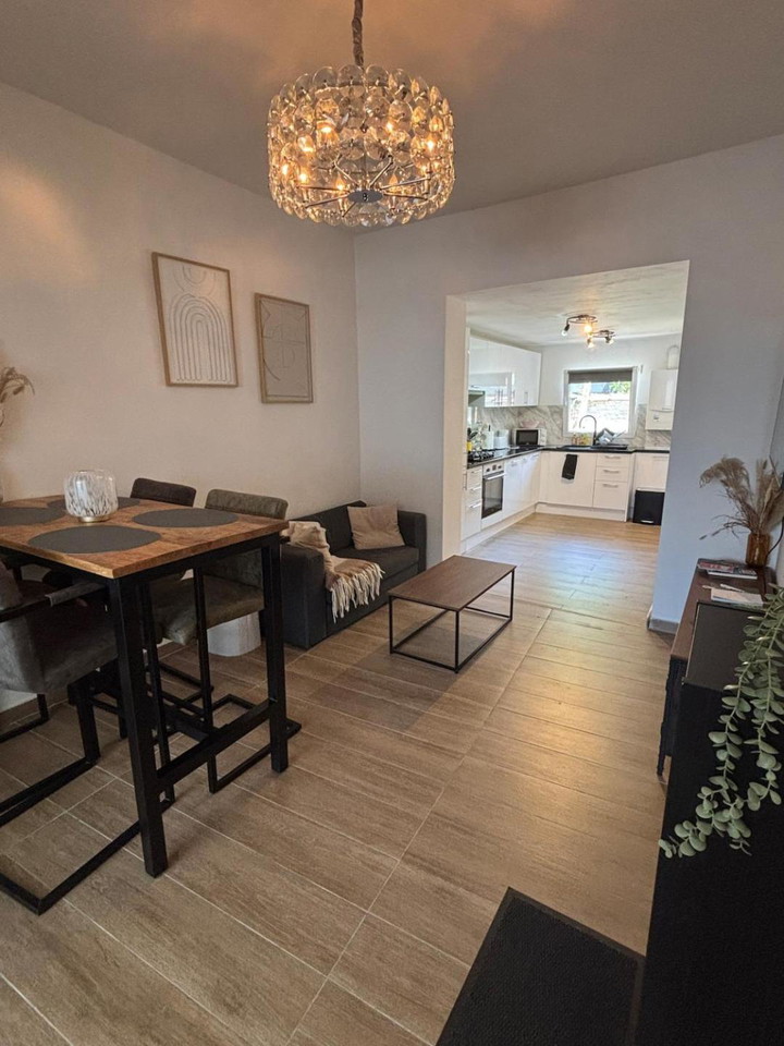 Modern Apartment In Brussels, Ground Floor - Regione Bruxelles
