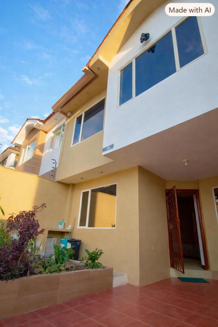 Residencia Familiar Con Vista Al Parque Colinar - Loja