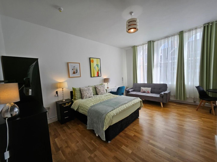 Central Chambers Suites - Leek