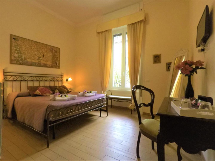 Tucci's Roma Guest House - Monti