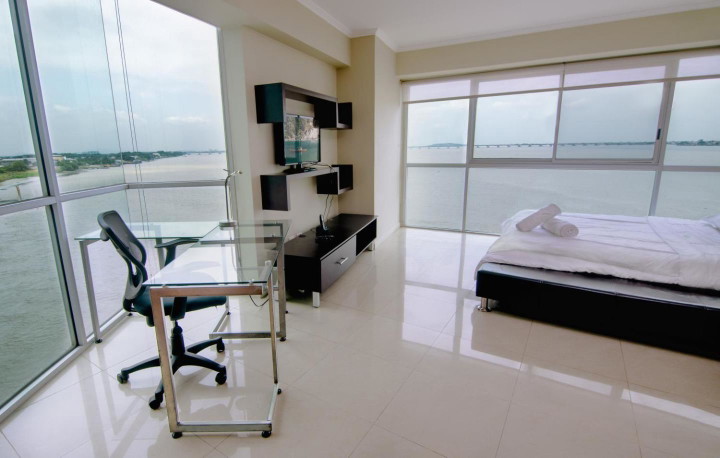 Riverfront I 1, Piso 4, Suite Vista Al Rio, Puerto Santa Ana, Guayaquil - Ecuador