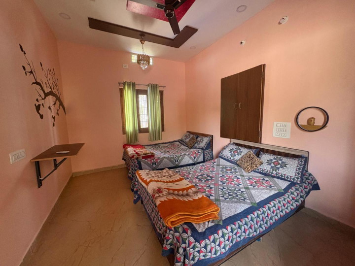 Om Sai Stays - Hampi