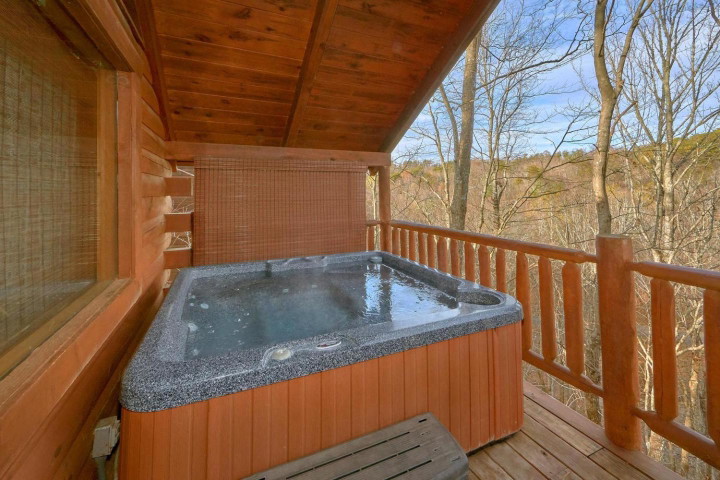 Affordable Hot Tub Cabin Cozy Quiet - Gatlinburg, TN