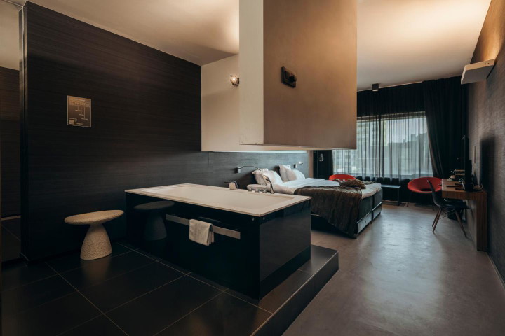 Carbon Hotel - Zutendaal