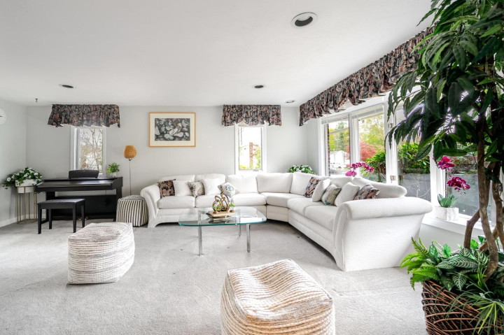 Spacious 6br Randolph Retreat - Pet-friendly & Near I-93 & Route 24 Access 35 - Brockton, MA