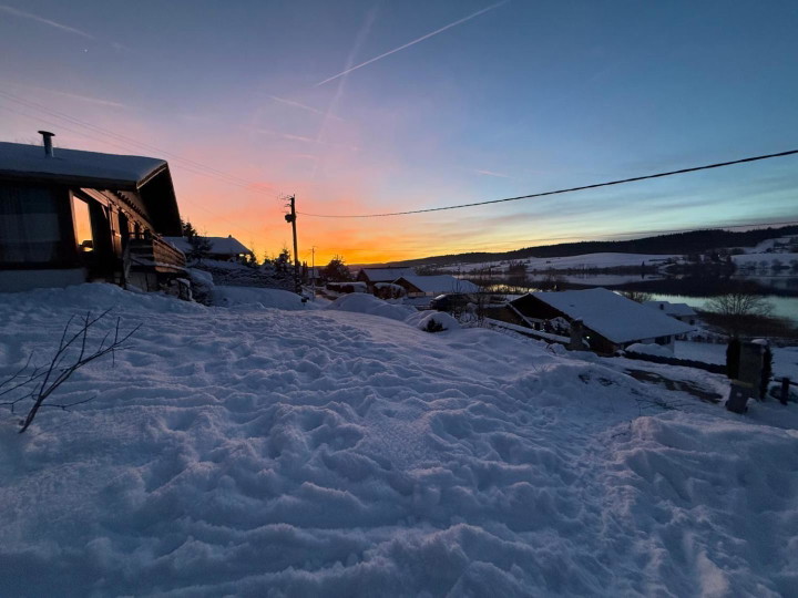 Chalet Charmant Rénové Au Bord Du Lac St Point - Pontarlier
