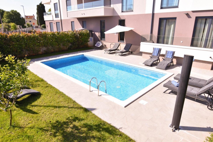 Luxury Apartment Grotta With Sea View And Swimming Pool - Premantura
