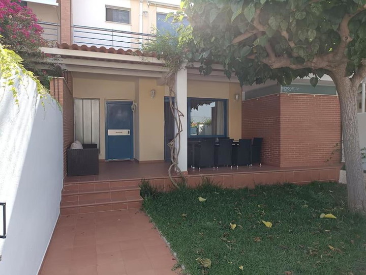 Bonito Adosado En Zona Muy Tranquila - Castellón de la Plana