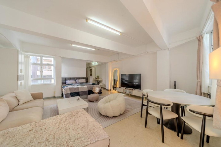 Huge Studio And Rooftop In Central - Hong Kong