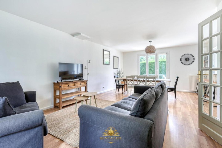 Serrissiens Cordeliers, 5-room House, 15 Min From Disney - Disneyland Paris