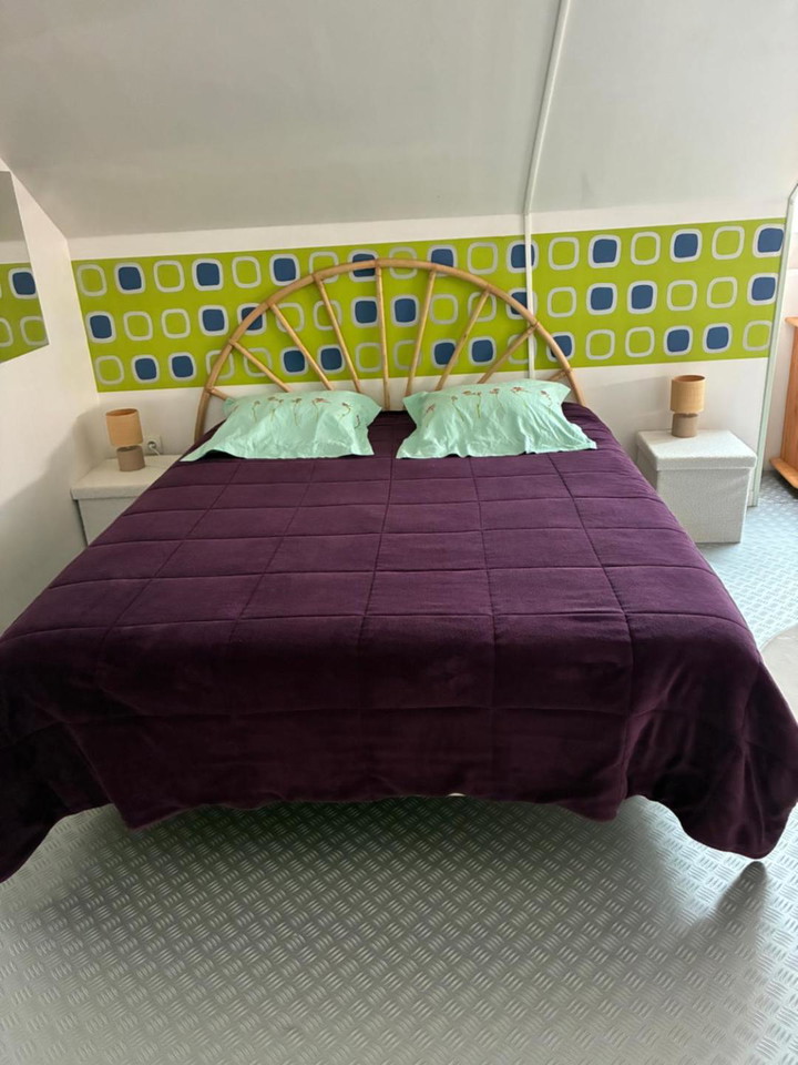 Evasion En Champagne à Aÿ Le Marivalent Entrée Et Salle De Bain Privées - Marne