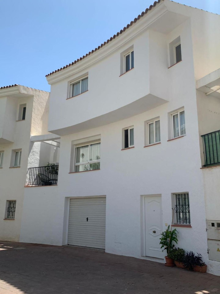 Agradable Adosado 3 Plantas Altea - Altea
