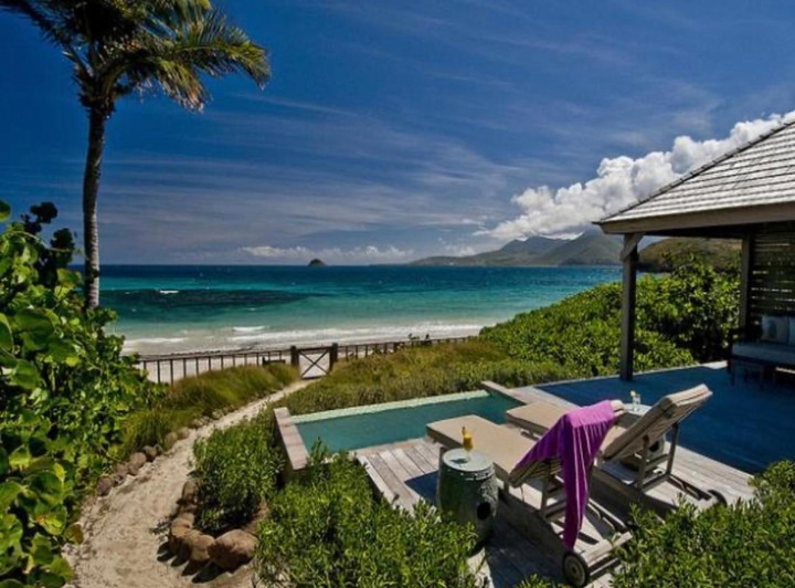 Oceanfront Beach House - Rate Special- Valentines On Beach W Club Access Tennis King Bed - Saint Kitts ve Nevis