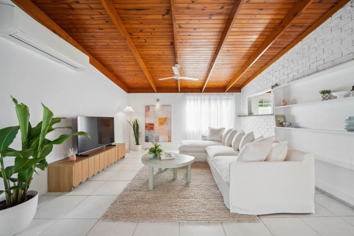 Coastal Comfort - Relax & Recharge In Maroochydore - Maroochydore