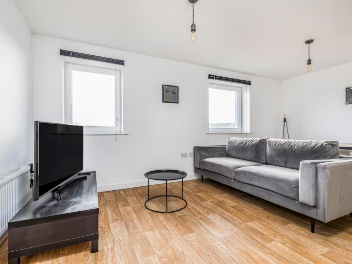 Central Modern Flat With Parking - Pass The Keys - Chichester
