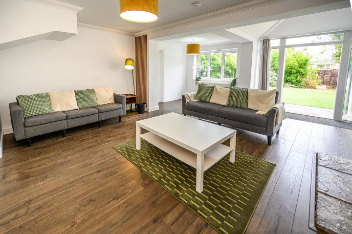 Howard Road - Sleeps 7 - 5 Bedrooms - Free Parking - Lovely Garden - Bristol