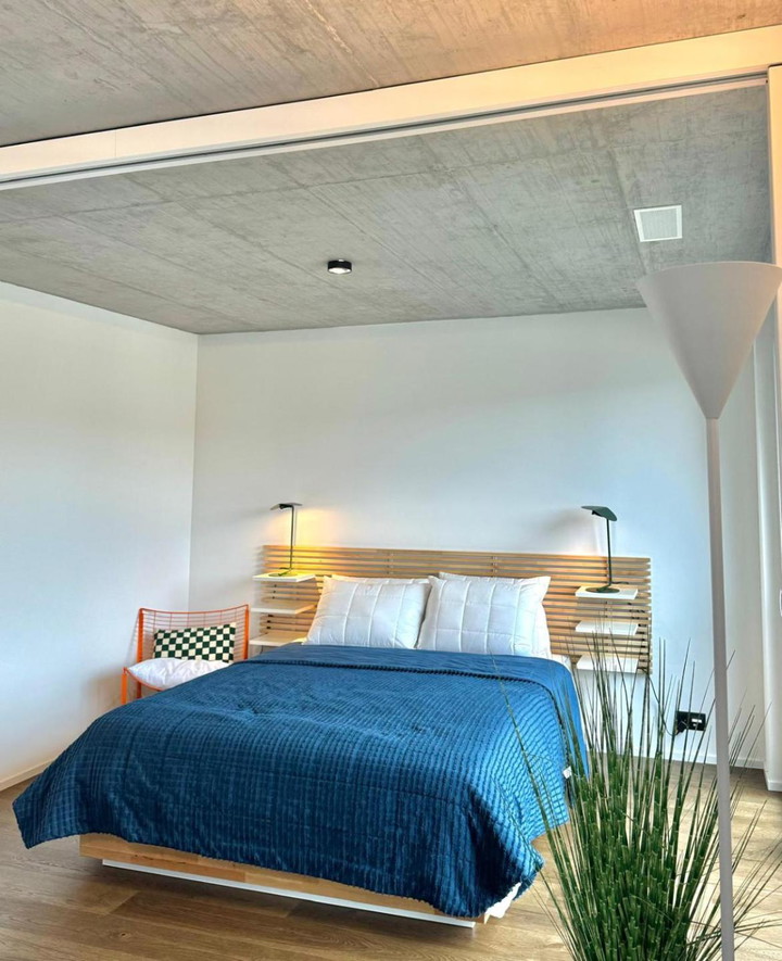 Studio 111 - Blue - Aarau