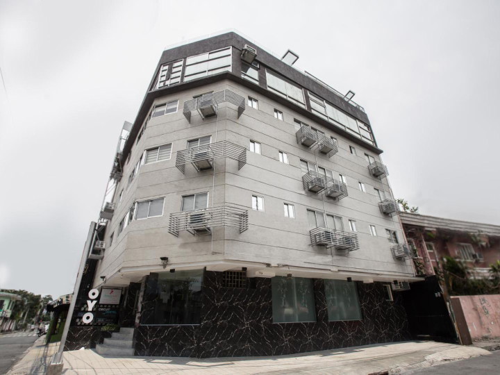 Circuit Hostel - Manila