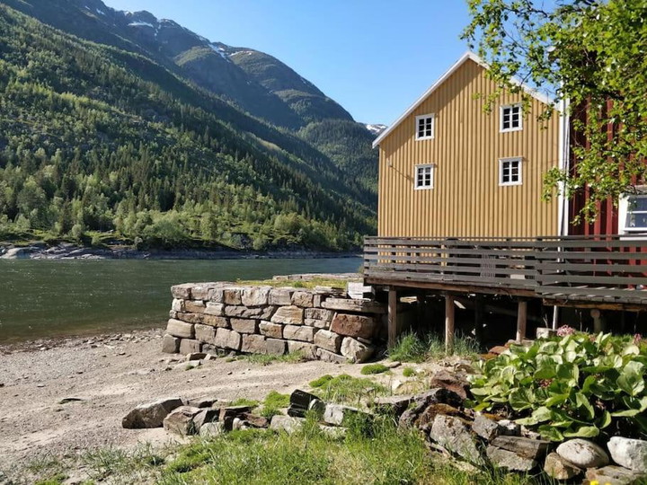 Sjøgata Riverside Rental And Salmon Fishing - Norway