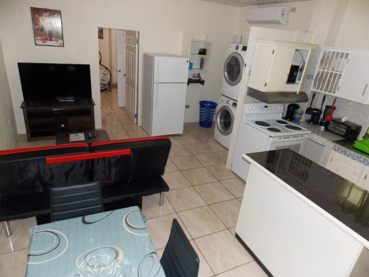 Stewart Apt- Trincity, Airport, Washer, Dryer, Office, Cable , Wifi - Trinidad and Tobago