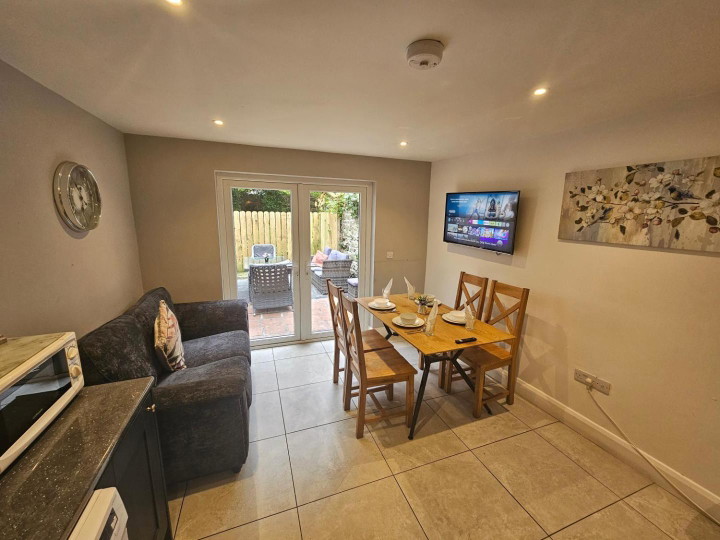 7 Eyre Square Lane - Galway