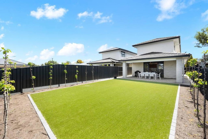 Paradise Palms - Modern Coastal Escape With Backyard - Aldinga