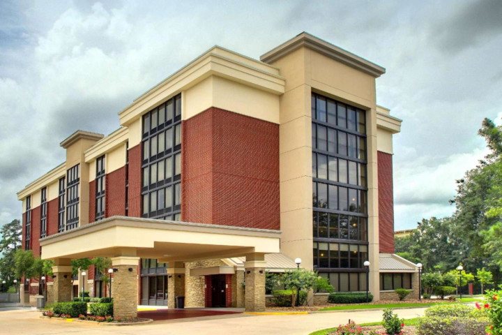 Heritage Inn & Suites The Woodlands, Trademark By Wyndham - The Woodlands, TX