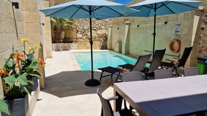 Sunflower Farmhouse, Xewkija, Gozo - Malta