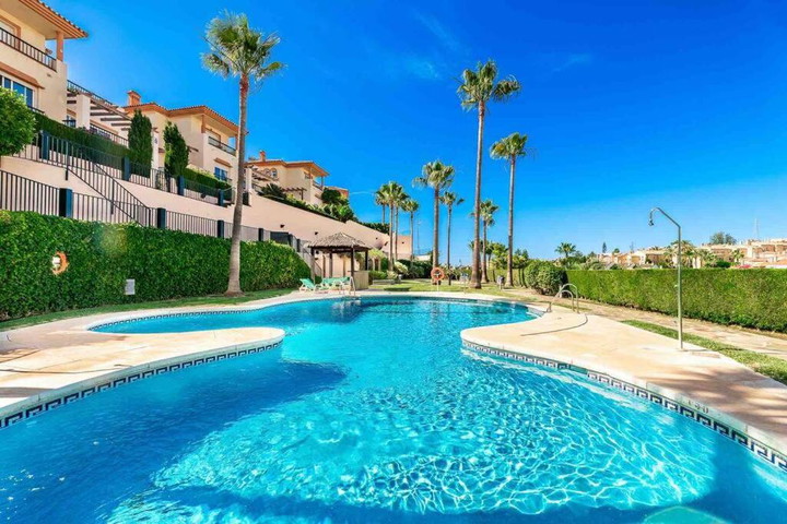 4 Bed Detached Villa Close To Golf & Beach With Shared Pool. - Calahonda
