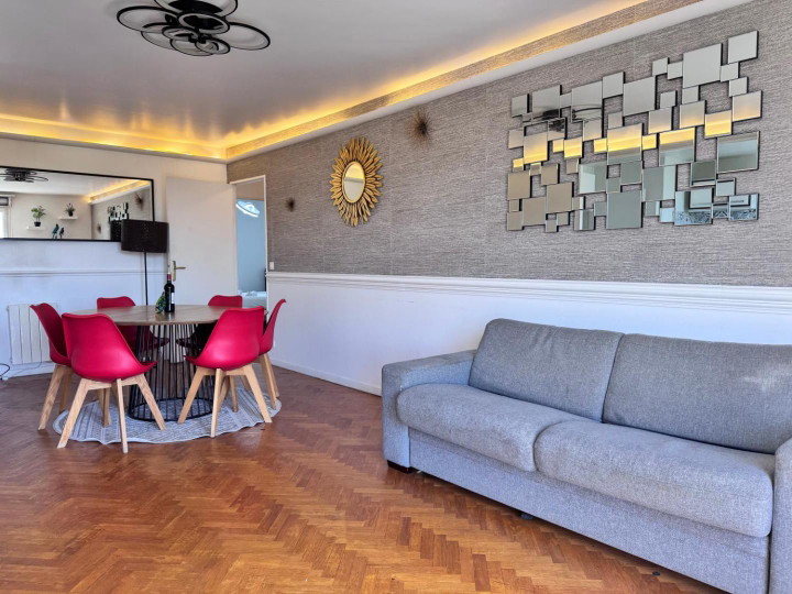 Fellini 3br With Safe Parking - Villemomble
