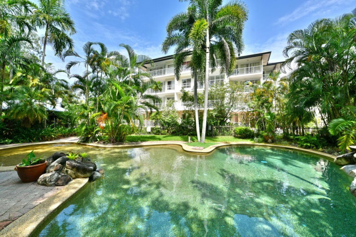 Golden Sands Beachfront Resort - Cairns