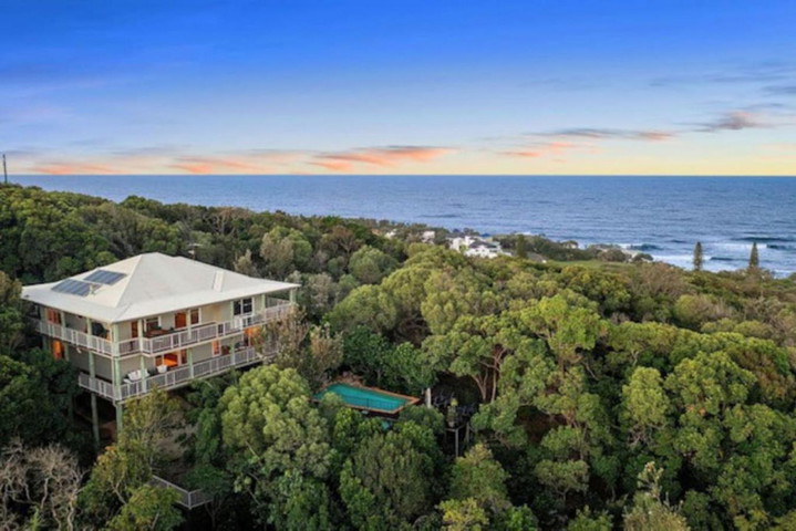 Breathtaking Panoramic Ocean Views - Coolum Beach