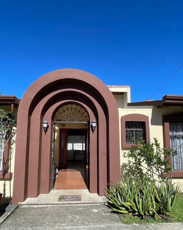La Dehesa B&b En San Joaquín De Flores - Costa Rica