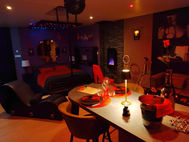 Love Room, Gîte 4 éToiles, 50 Nuances Romantiques - Machecoul