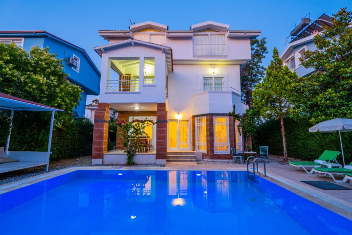 Infinity Beyaz Villa - Çalış Beach