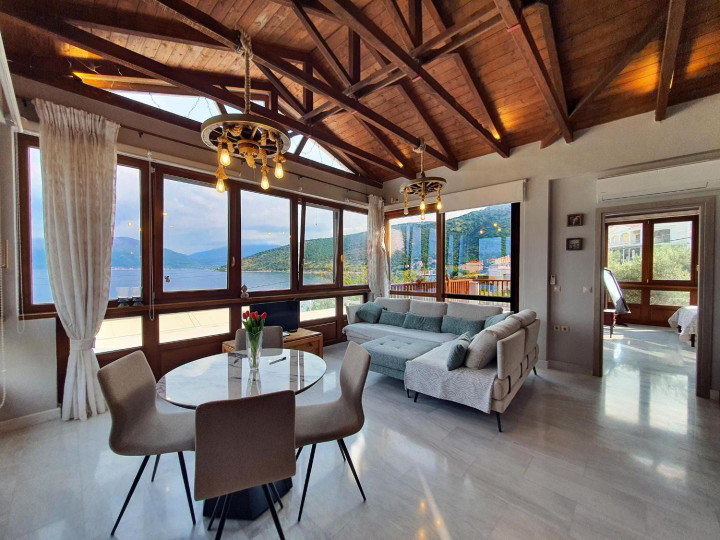 Sea Rock Apartment - Agia Effimia