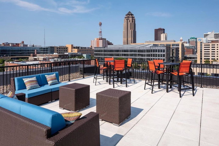 Sleepover Premier Downtown Des Moines Apartments - Ankeny, IA