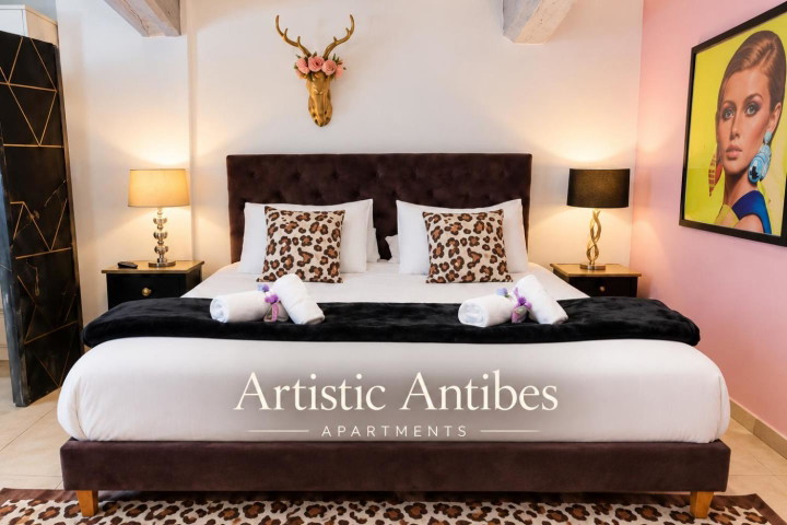 Artistic Antibes Apartment - Biot