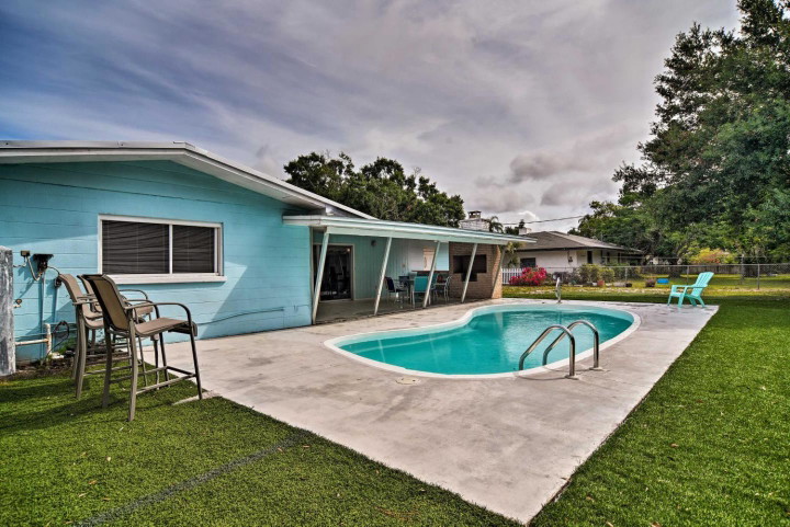 Sarasota Home W/ Large Backyard & Water Access - Longboat Key, FL
