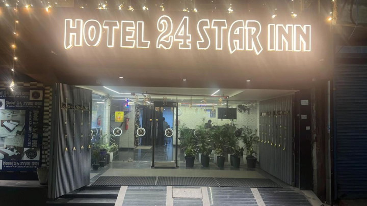 Hotel 24 Star Inn - New Delhi