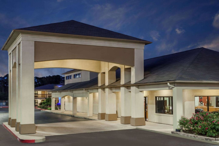 Days Inn & Suites By Wyndham Huntsville - 텍사스