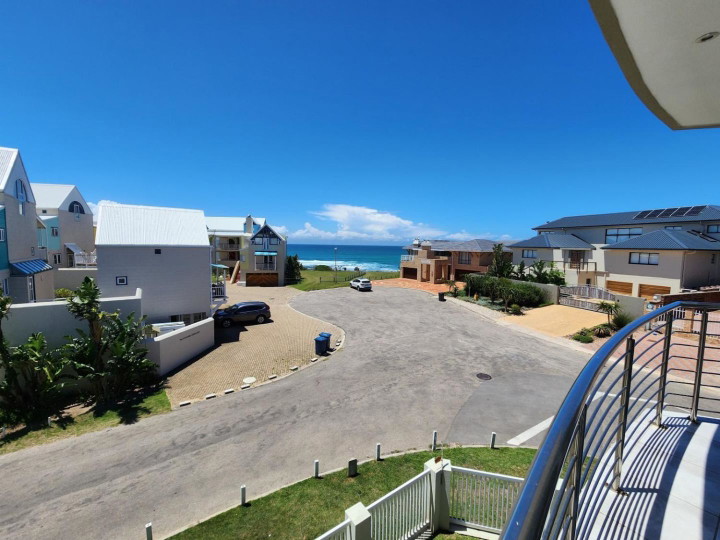 Tides Beach Apartment - Jeffreys Bay