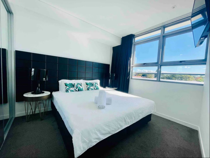 Chatswood Executive Suites - 3 Beds, 2 Baths With Parking - Crows Nest