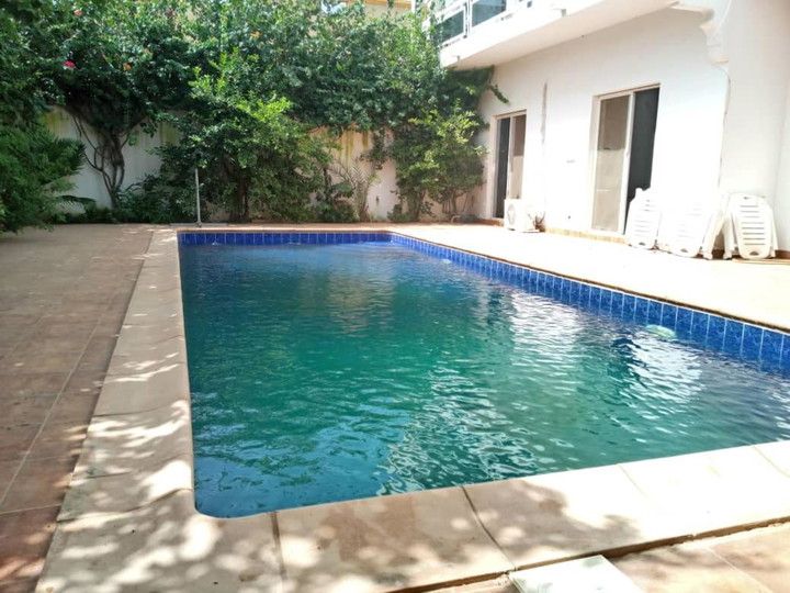 Villa à Thiès Avec Piscine à 15mn De L'aéroport - Senegal