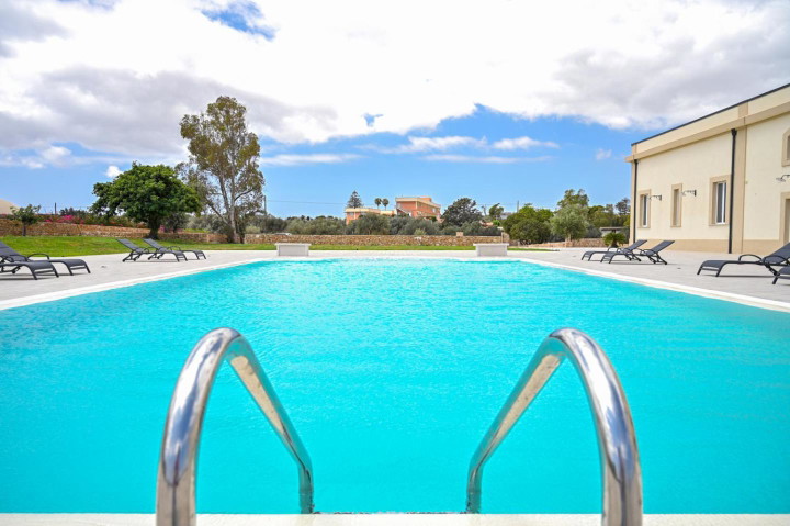 Dimora Savarino Marzamemi Suites With Pool - Marzamemi