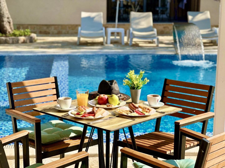 Akhdar Apartments Free Parking & Pool - Montenegro