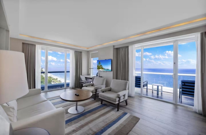 Beachfront Condo Fort Lauderdale - Fort Lauderdale, FL