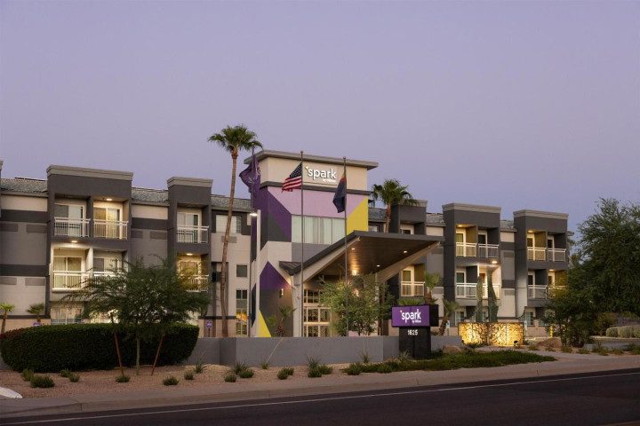 Spark By Hilton Tempe Phoenix Airport - Tempe, AZ