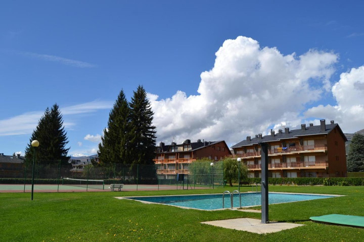 Amplio Apartamento Con Piscina En Llívia - Font-Romeu-Odeillo-Via